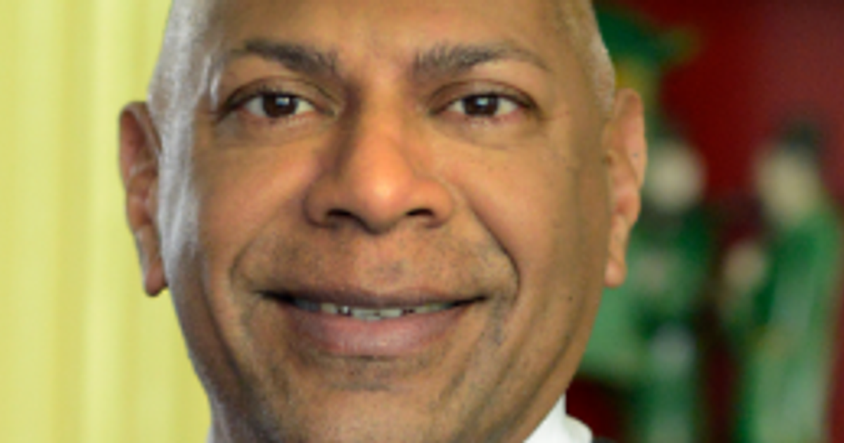Adjiedj Bakas (trendwatcher): ‘Burgers dwingen veranderingen in de zorg ...
